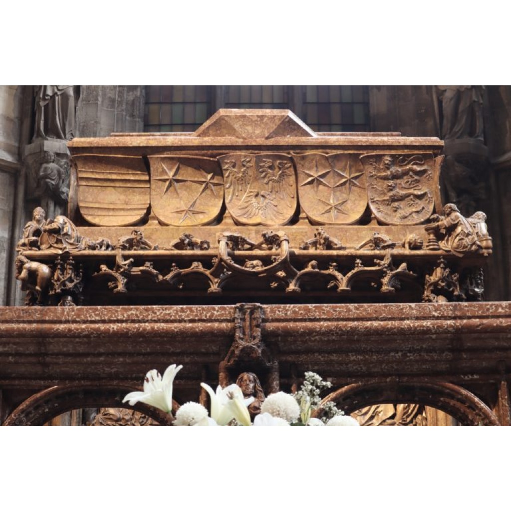 The story of Friedrich III’s tomb - Secret Vienna Tours