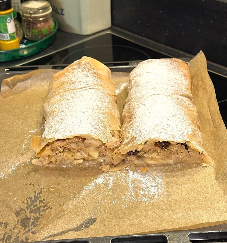 The Viennese Apple Strudel | Private Apfelstrudel baking workshop